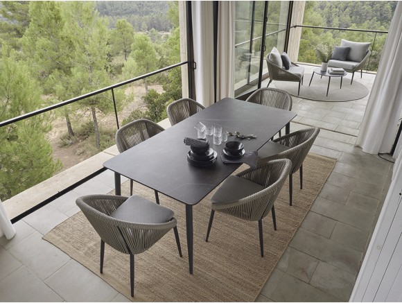 Mesa de comedor Rodona de Skyline | Mobel 6000 | Seismil Studio