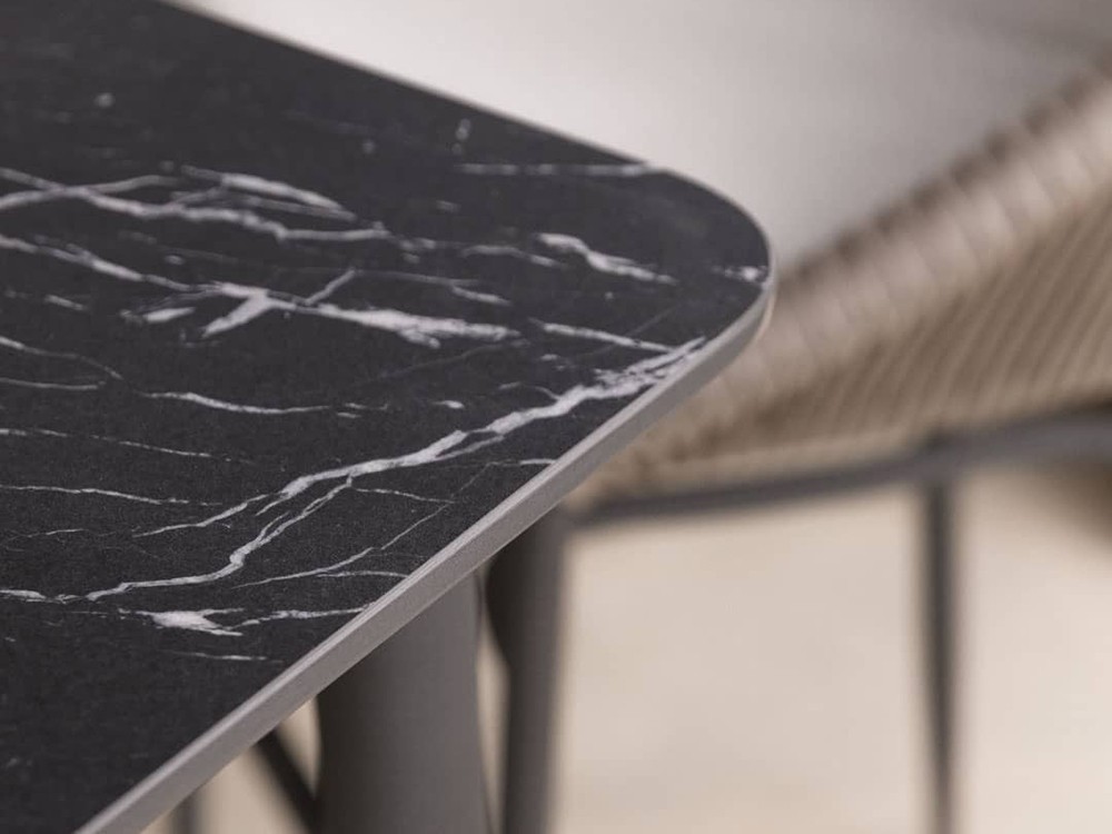 Mesa alta de comedor Rodona de Skyline | Mobel 6000 | Seismil Studio