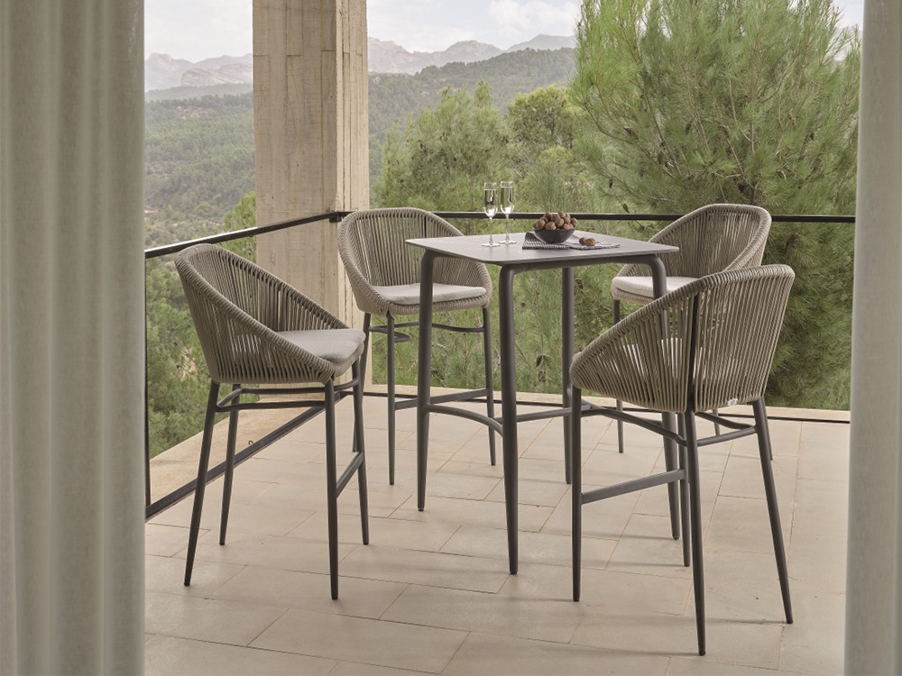 Mesa alta de comedor Rodona de Skyline | Mobel 6000 | Seismil Studio