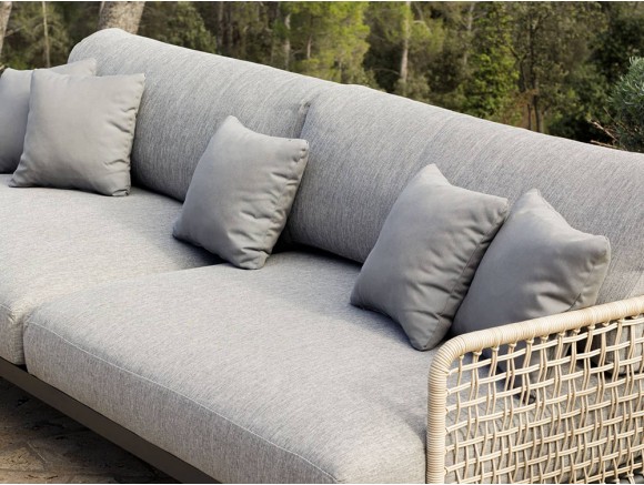 Sofá Ribs de Skyline | Mobel 6000 | Seismil Studio